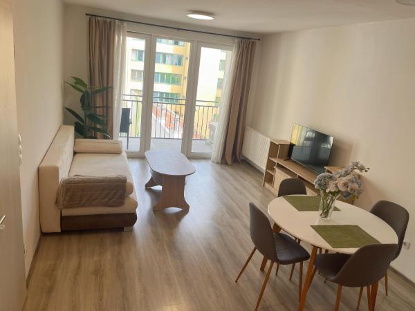 Modern Apartment With Garage - Budapest