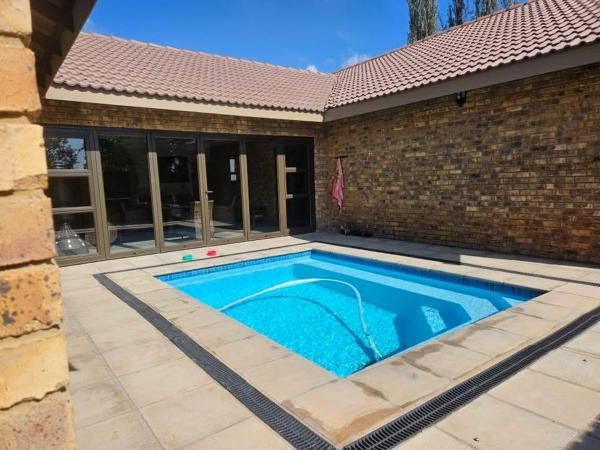 Riverside Paradise De Tweedespruit Cullinan - 2 Bedroom House - Cullinan