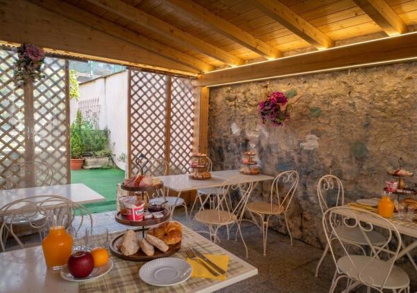 B&b Near Lake Como - Close To Train & Bus - Breakfast Included - Mandello del Lario