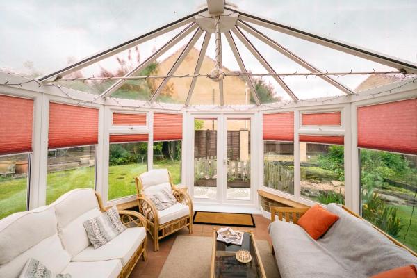 Baker's Bun - Sleeps 7 - Spacious Home - Parking & Garden - Bradley Stoke Bristol - Filton
