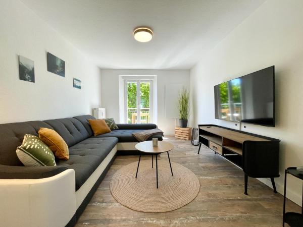 Modernes Wohlfühl-apartment"lug40"mit Balkon, Ruhige Lage & Schnelle Anbindung Zur Altstadt Und Autobahn! - Heidenau