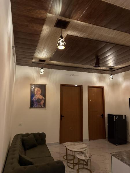 Batohi Inn - Lucknow