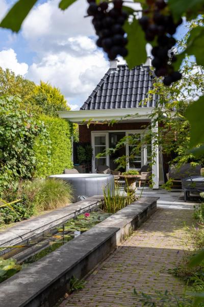 Luxury Bed & Wellness Lodge With Sauna And Jacuzzi - Alkmaar