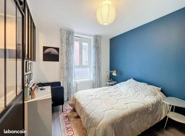 Loft - 6 Couchages - 2 Douches - Grand Salon- Clim - Riom