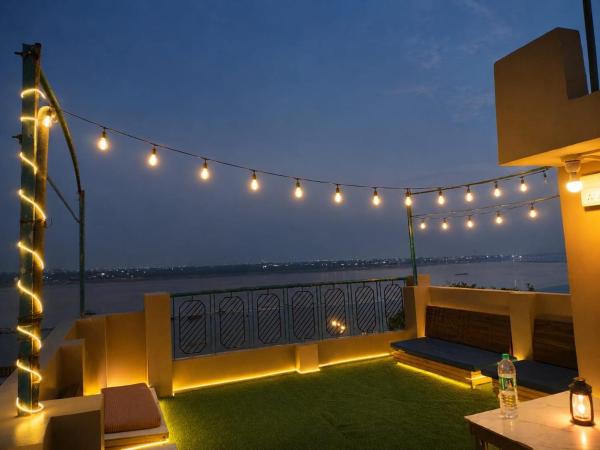 Monalisa Hostel - Uttar Pradesh