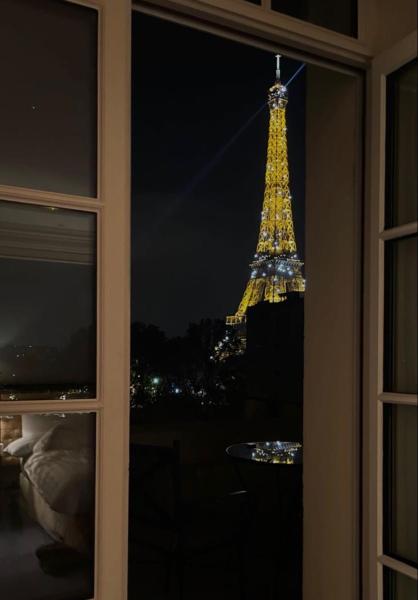 Magnifique Appartement Avec Vue Sur La Tour Eiffel - Paris