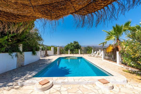 Country Villa In Peaceful Location - Comares