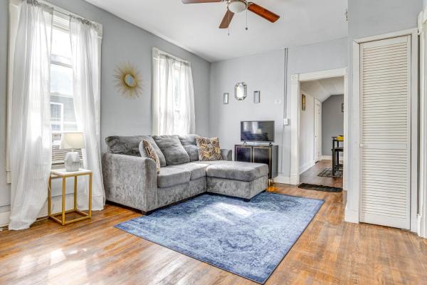 Walk Everywhere! Sleek Fountain Square Stay - Indianapolis, IN