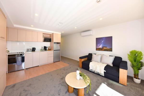 Comfortable City Escape With Shared Sauna - West Coast