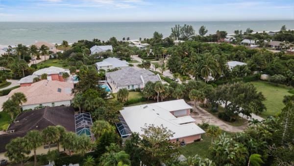 4br Pool Home With Private Beach Access - Vero Beach, FL