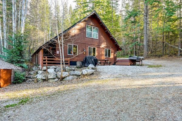 Group Escape W/ Hot Tub, 18 Mi To Bavarian Village - Lake Chelan, WA