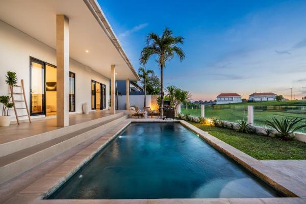 Villa Santorini Sunset 4br Large Pool And Ricefield View - Canggu