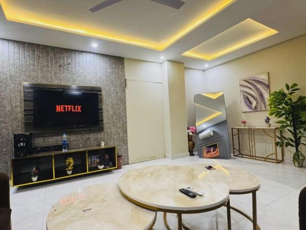 Theaurasuite - Lahore