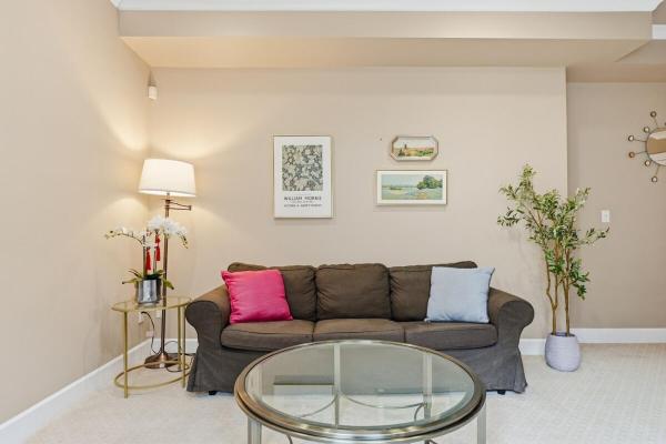 3br Suite Near White Rock Beach Pool & Bbq - Surrey