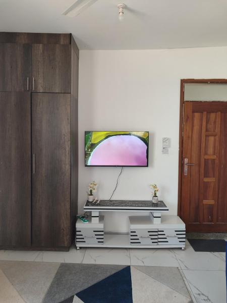 Marty's Studio Apartment - Mombasa