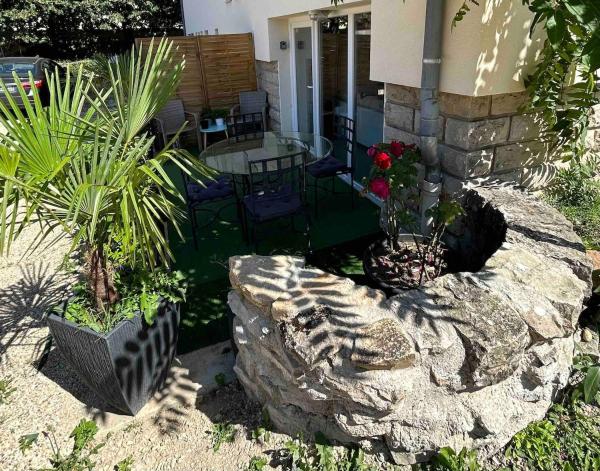 Logement Hyper-centre, Avec Parking Privé - Bourg-en-Bresse