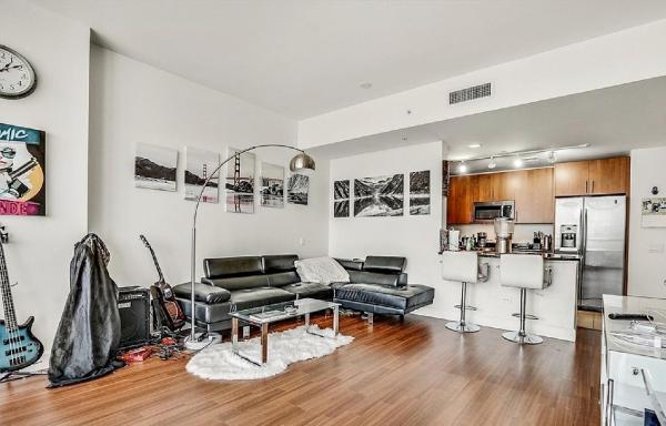 Two Bedroom High Rise Residence With City Views - Las Vegas, NV
