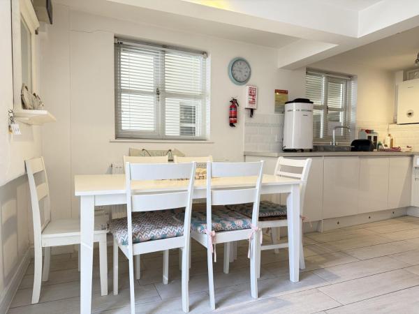 2 Lower Saltings - Carbis Bay