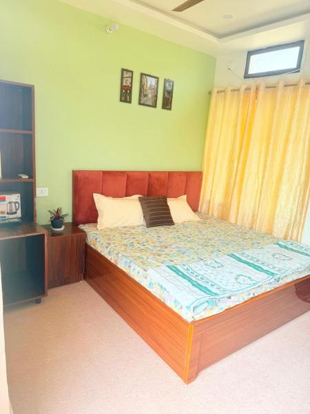 Ayodhya Hotel With Free Wifi And Free Parking - Ayodhya