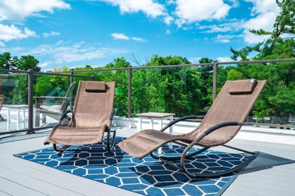 The Ledge 9 Rooftop Patio 2br Downtown - Traverse City, MI