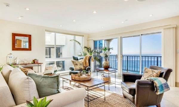 One Bedroom Oceanfront Residence With Panoramic Views - Carson, CA
