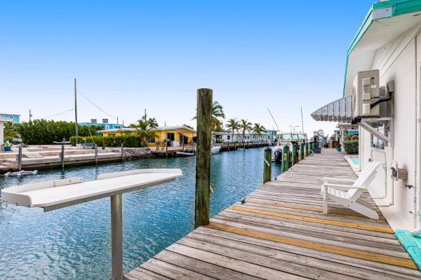 Ma132 Hook, Line & Sunset - Key Colony Beach, FL