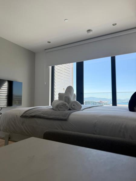 New Cp Victory Suites With Runway And Sea View, Pool And Gym - Algeciras