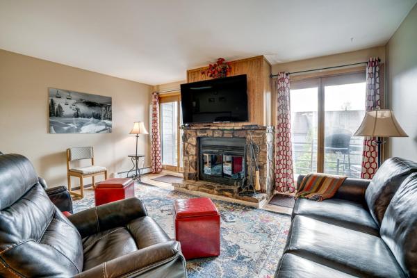 Silverthorne Condo: New Pool & Hot Tub + Fireplace - Summit County, CO