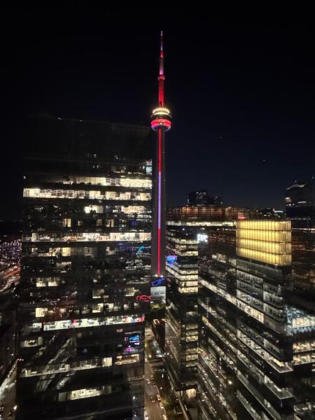 Maple Leaf Square Spectacular Skyline Views From Large Balcony On 39th Floor - 미시소거