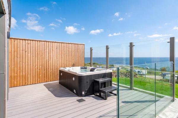 Hidden 19- Coastal Hot Tub - St Ives