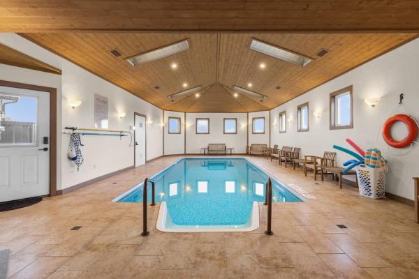 New Glasgow Pool House - Indoor Pool - Sleeps 14 - Cavendish