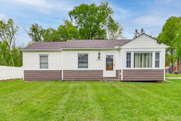 Farmington Hills Duplex Near Detroit - Farmington Hills, MI