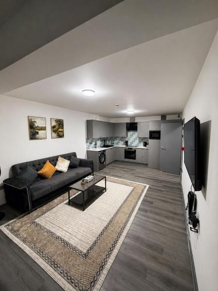 Noshe Homes - Brand New Modern Centralised 2 Bedroom Apartment - Reading
