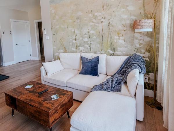Luxury Private Ridge Retreat Near Downtown Floyd - Floyd, VA