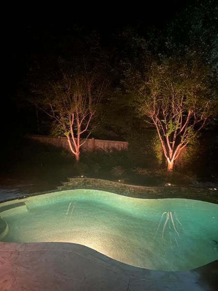 World Cup Oasis Studio And Pool & Shuttle - Snellville, GA