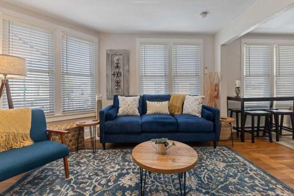 Loft In Downtown Littleton - Littleton, CO