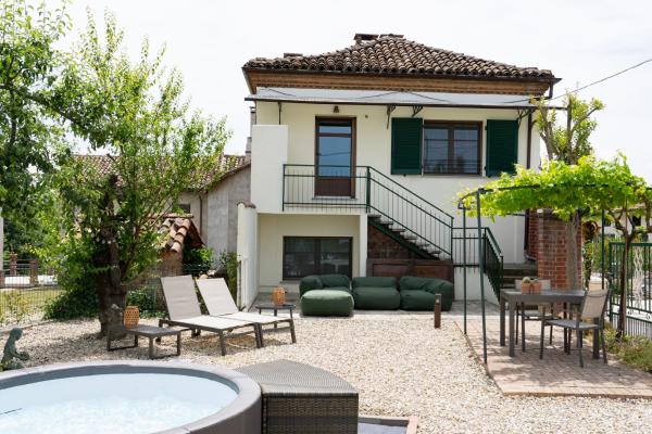 Casa Di Mia Zia Bed & Wine - Villa Uve - Alba, CN