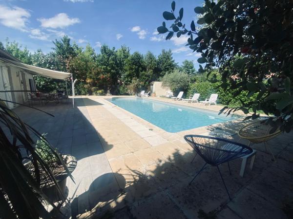 Maison Entière 5 Chambres 10 Personnes Au Calme - Francia
