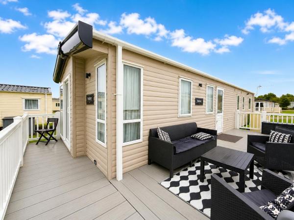 Homely Caravan With Decking At Golden Sands Haven Holiday Park Ref 63013td - Mablethorpe
