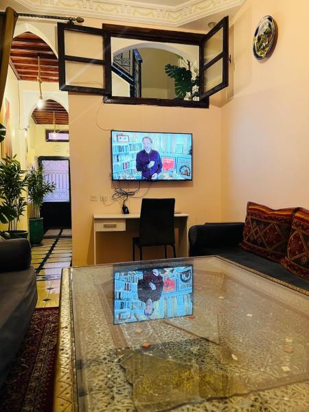 Magnifique Riad Avec Terasse Au Cœur De La Médina - Marrákes