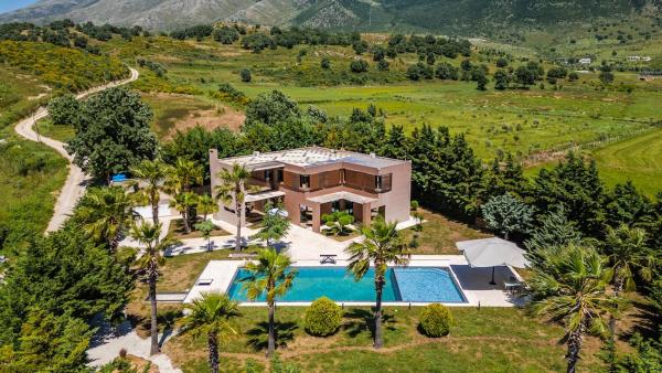 Fllad E Valë Luxury Private Pool Villa By Pikhost - Albania