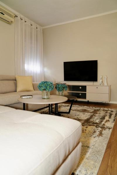 City Center Apartment - Tiran