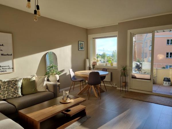 Modern 2br Apartment With Balcony And Free Parking - Oslo