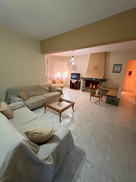 Silver View House - Aeropuerto de Rodas-Diágoras (RHO)