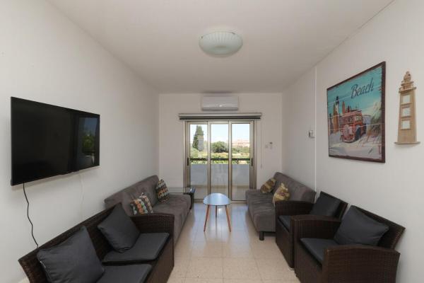 Modern 2br Apartment With Balcony & Wifi, Paralimni - Ayia Napa
