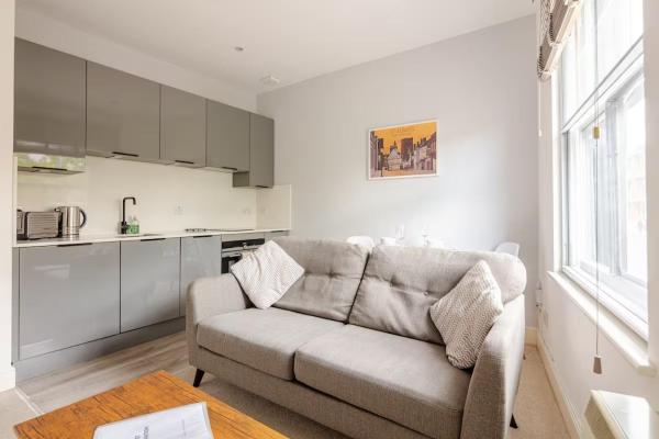 Entire 1 Bed Central Flat - St Albans - Saint Albans