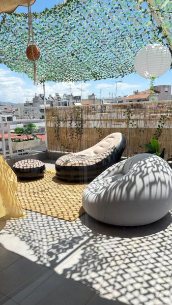 Bedroom In A Big Apartment With A Huge Terrace Male Only - Салоники