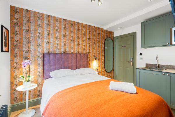 Upper Victoria - Central London