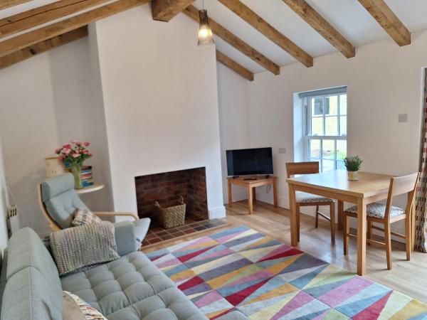 Cosy Garden Cottage, Combe Down - Free Parking - Bath