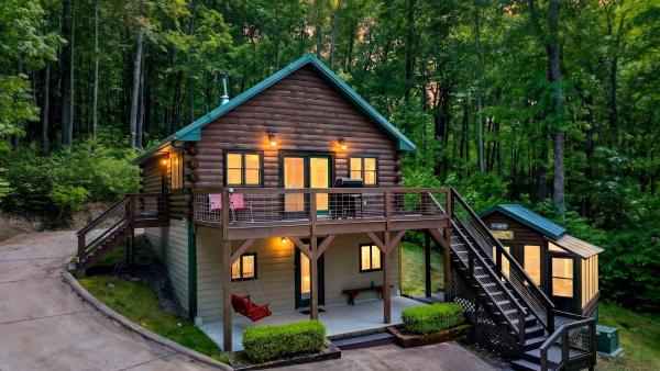 The Hearthwood By Avantstay - Lake Toxaway, NC